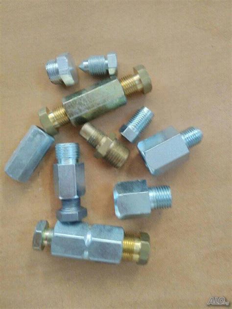 снадки и преходници за спирачни тръбички Спирачни системи Резервни части консумативи