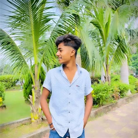 🔱आयुष चौहान⚠️ ayush chouhan 3867 threads say more