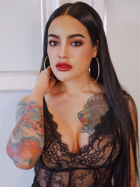 Pimrypie พิมรี่พาย