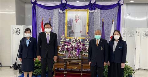 สสน ลงนามถวายพระพร สมเด็จพระกนิษฐาธิราชเจ้า กรมสมเด็จพระเทพรัตนราชสุดาฯ สยามบรมราชกุมาร