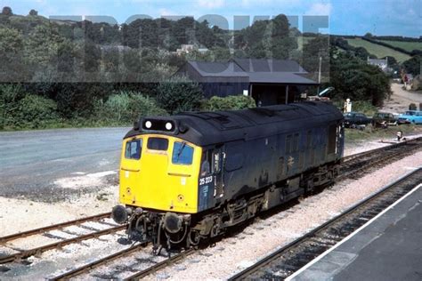 35mm Slide Br British Rail Diesel Loco Class 25 25223 Par 1977 Original
