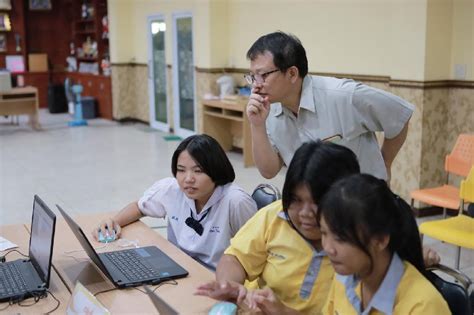 กจกรรมพฒนาดานกระบวนการเทคโนโลยทกษะ coding ควบคม microbit ณ