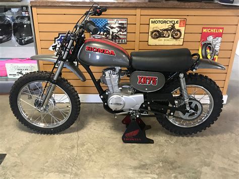 Z50 Ct70 Xr75 Display Stand Stewarts Cycle And Atv Inc