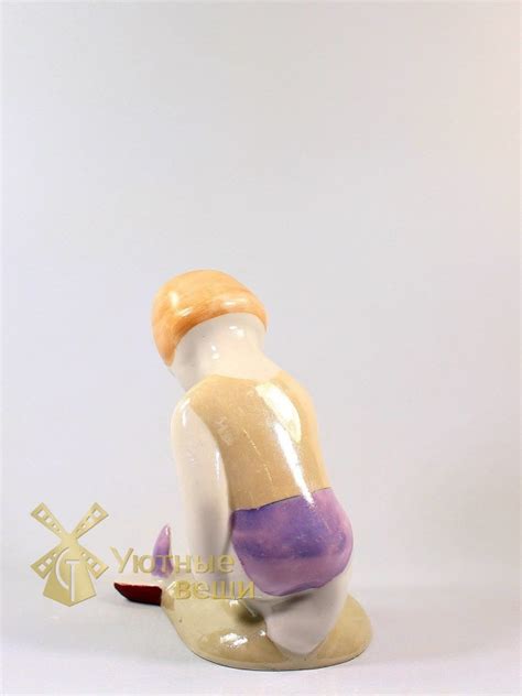 Фарфоровая статуэтка Девочка с корабликом в Санкт Петербурге цена 4500 руб — купить с