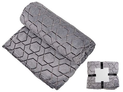 Светящийся в темноте плед «lattice арт 938310 купить в Москве Oasis — корпоративные