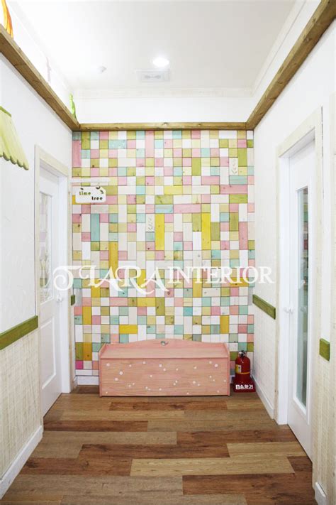 유치원벽면 어린이집벽면 유치원인테리어 어린이집인테리어 원목인테리어 나무인테리어 원목창문 원목어닝 원목루바 예쁜디자인 유치원아트월 친