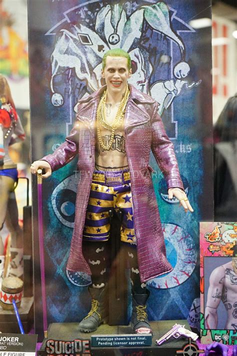16 Hot Toys Mms382 Suicide Squad The Joker Purple Coat