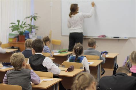 В России установили количество часов в неделю которое школьники должны посвящать учёбе