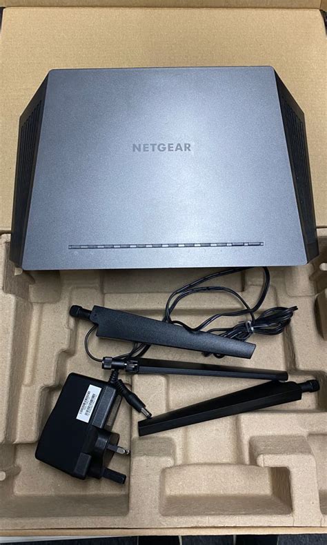 Netgear R7000 Wifi Router 網件路由器 電腦＆科技 電腦周邊及配件 Wifi及上網相關產品 Carousell