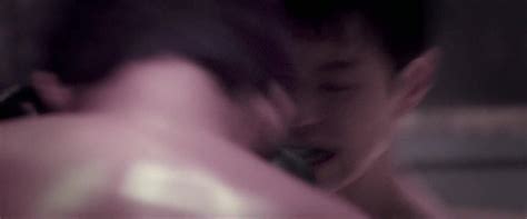 Shirtless Handsome Korean Boxer Fight Defeat Koed Dead En Anglais