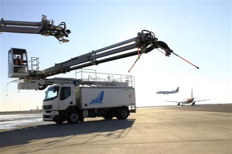 Vestergaard Company A S On Linkedin Venice Airport Retrofits Vestergaard Beta Deicers To Radar