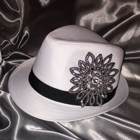 Top Hat White Flowers At Matilda Fraser Blog