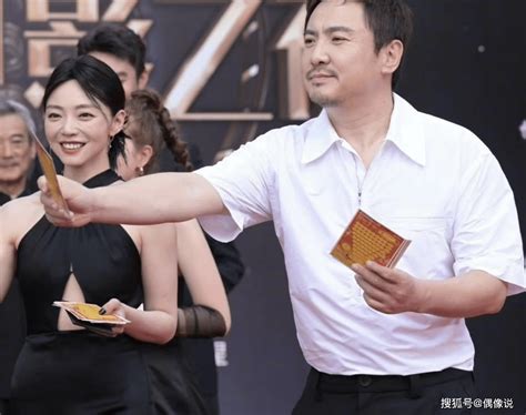 电影之夜红毯5大亮点：沈腾发彩票，邓超表白孙俪，吴京重操旧业 乌市微生活