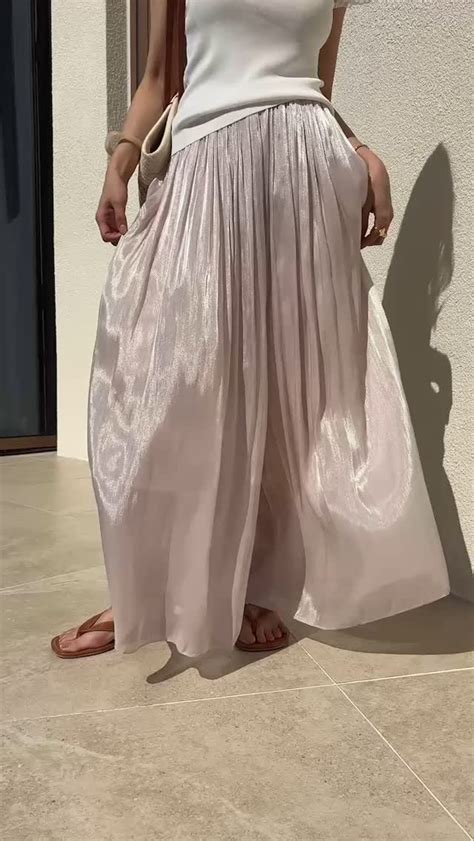 인스타 속의 다바걸인스타에서도 즐겁게 쇼핑하자go~ 💗올 봄 입어봐야할 봄핑크 2025 Ss 컬렉션에서도 많이보였던 핑크 컬러에요 사랑스럽고여성스러운 컬러하면