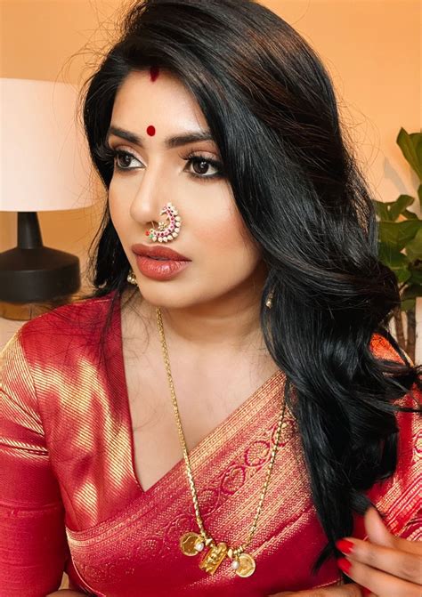 Celeb Saree Cute Tamil Actress Joshna In Saree Sexy