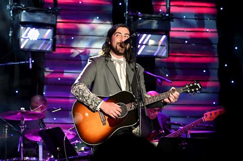 Download Singer Songwriter Performing Live Wallpaper