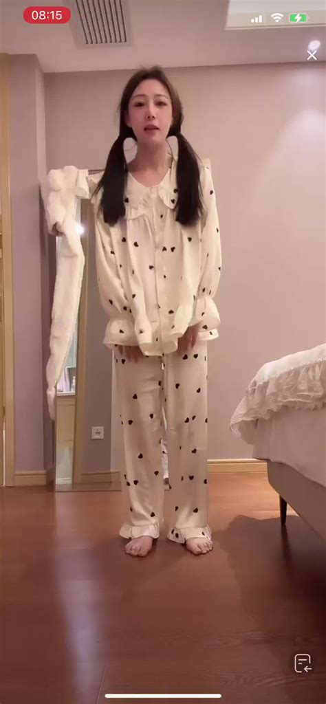 抖音直播 流量密码之俯卧撑 主播这奶子 啧啧 抖音 露点 抖音 露点 抖音走光露点分享 Cao270280