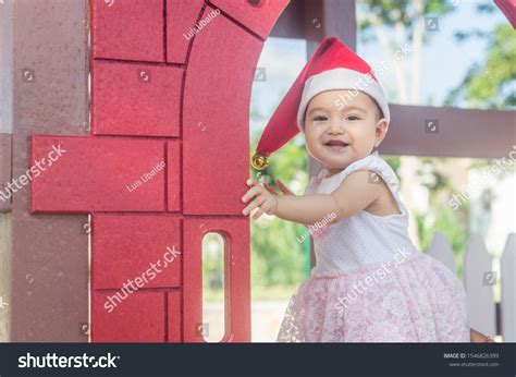 Familia En La Playa Images Stock Photos Vectors Shutterstock