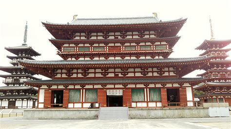 飛鳥寺の見どころ日本最古の仏像と蘇我入鹿の首塚を訪ねて ぽこブログ