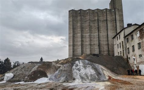 Во Хрватска закопани 35 000 тони опасен отпад Meta Mk