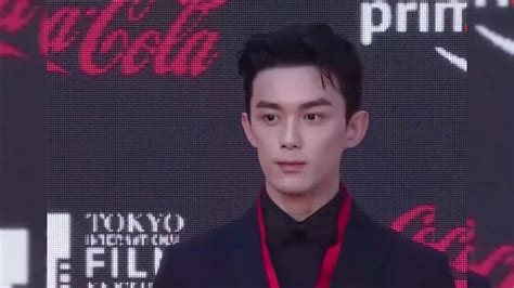 吴磊、蒋勤勤携新片草木人间亮相第36届东京电影节开幕式红毯腾讯视频