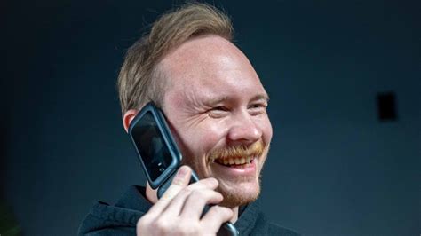 Consumer Cellular Brings A Modern Twist To A Classic With The Iris Flip Android Authority