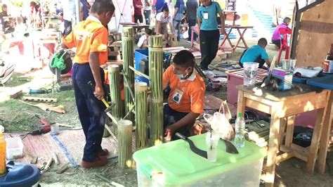 รางวัลเหรียญทอง การแข่งขันประดิษฐ์ของใช้จากวัสดุธรรมชาติในท้องถิ่น งานศิลปหัตถกรรมนักเรียน