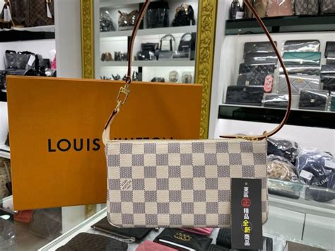 東區正精品LV LOUIS VUITTON N41207 全新白格拉鍊手提包腋下包麻將包肩背包 RZ2798 Yahoo奇摩拍賣