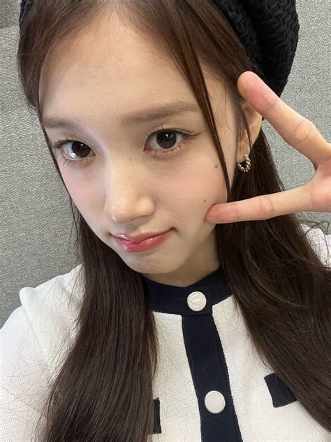 초화 On Twitter 베레모 재이 셀카 너무 이쁘구 귀요워 🫨