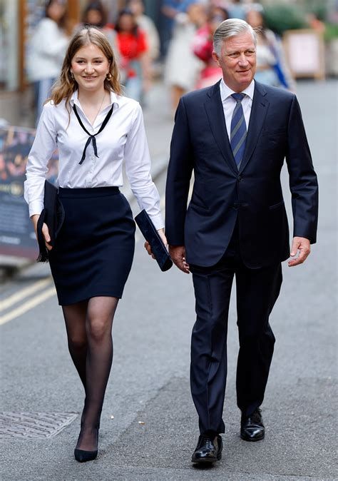 The Princess Is A Postgrad Elisabeth Of Belgium Graduates From The University Of Oxford Before