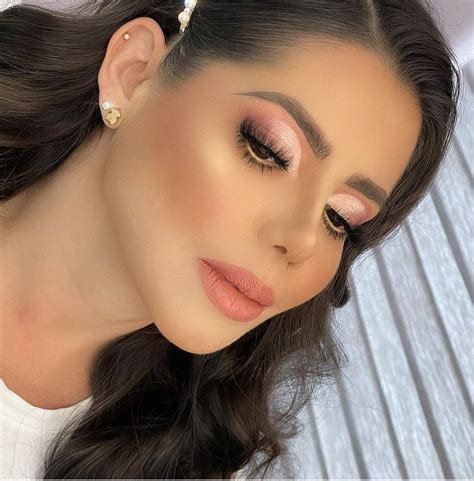 Pin By Isela Quezada On Maquillaje Quinceañera Blue Eyeshadow Makeup Makeup Aesthetic Makeup