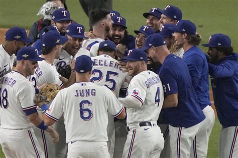 Mlb》橫掃聯盟第一金鶯 遊騎兵相隔11年再闖美聯冠軍戰 體育 中時新聞網