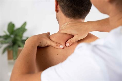 How To Massage Shoulders Body Balance Massage And Float