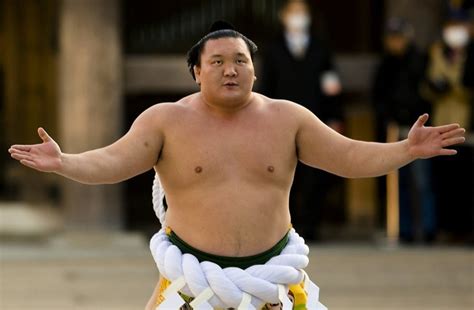 Хакүхо М Даваажаргал сүмогийн холбоог орхихоор болсноо мэдэгдлээ