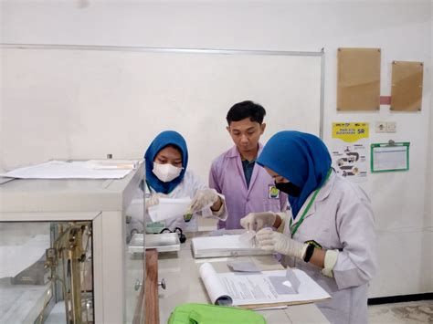 Smk Pim Tingkatkan Kompetensi Farmasi Industri Dengan Pembuatan Sedian