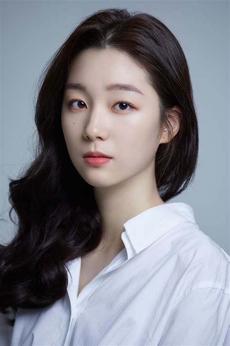 Eun Jeongs Instagram Twitter And Facebook On Idcrawl