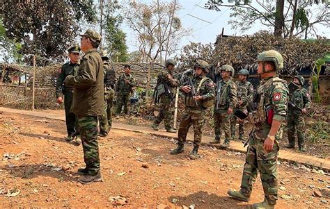 သိမ်းပိုက်ရထားသည့် ဘွမ်ရေဘွမ့်ပွိုင့် ၇၇၁ စခန်းကို Nug ဝန်ကြီးနှင့် Kia