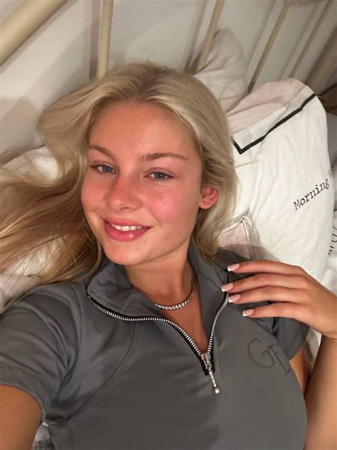 Does My Smile Make You Smile R Smileygirls