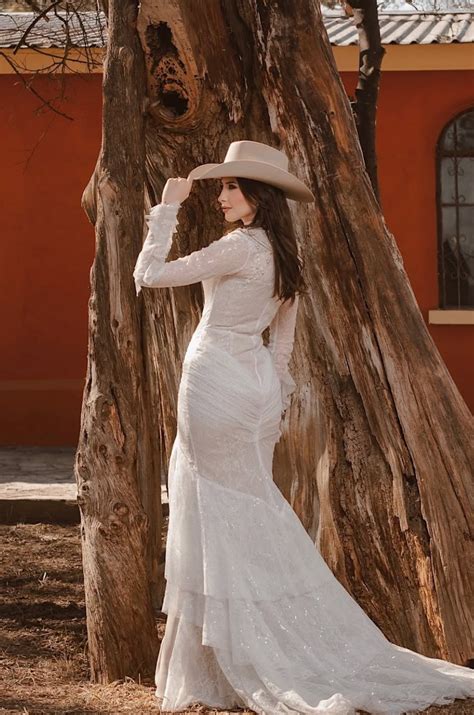 Anna Ramírez Anna Ramírez Added A New Photo Anna Ramírez Anna Ramírez Added A New Photo