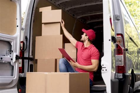 How To Build A Strong Team Of Truck Dispatchers For Your Business