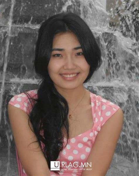 “Учиртай гурав” киноны гол дүр Сайнаагийн зурагнуудаас Урлаг мн