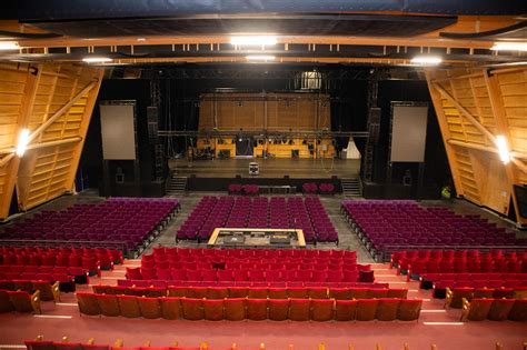 Salle De Spectacle Traduction Salle De Spectacle In English Kmflvo