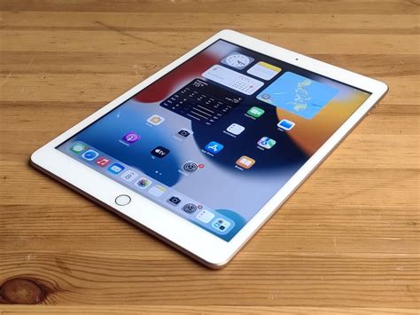 Ipad Gb Wifi Th Gen Rose Gold Mobile Phones Gadgets Tablets Ipad On Carousell