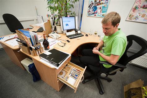 Фото Рабочих На Рабочем Месте — Картинки фотографии