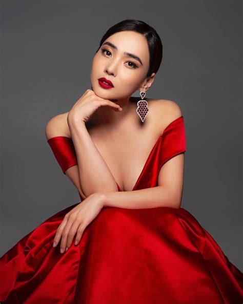 Аригун Зиак ингээд Дөлгөөн надаас түрүүлээд эмээ болдог юм бжээ 😂😂😂 Эмээ болох сайхан² Манай