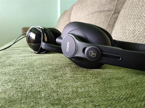 AKG K371 review and comparision against CAL! : r/headphones