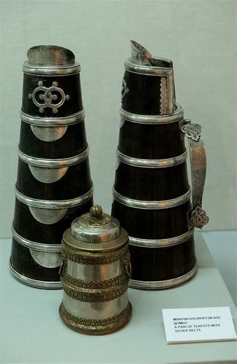 “Монголчуудын уламжлалт гар урлал” үзэсгэлэнд саатаарай