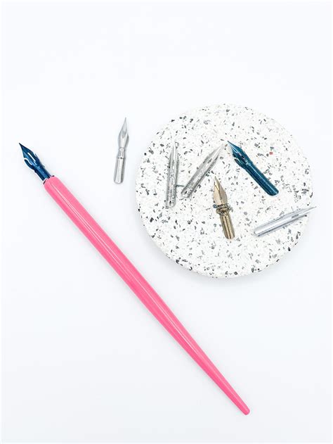 Penholders — Kate Illustrate