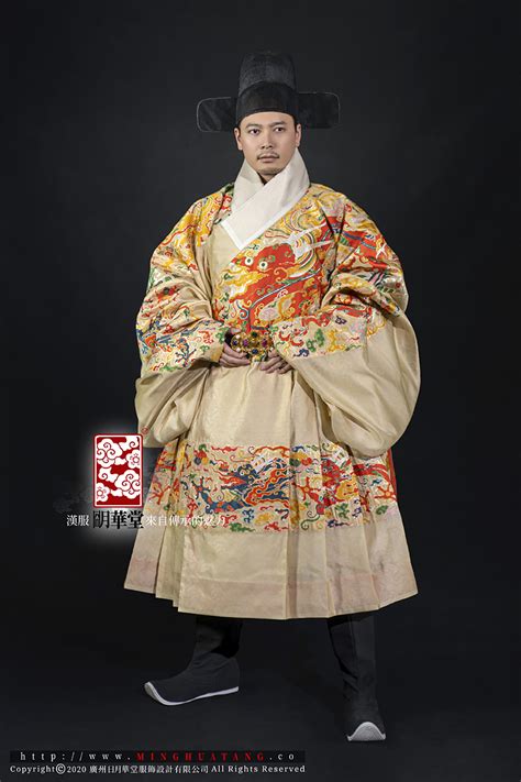 男装 飞鱼云肩通袖织金纱 广州日月华堂服饰设计有限公司官网