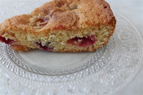 Сладкиш със сливи Блоговодител пътеводител в българските кулинарни блогове